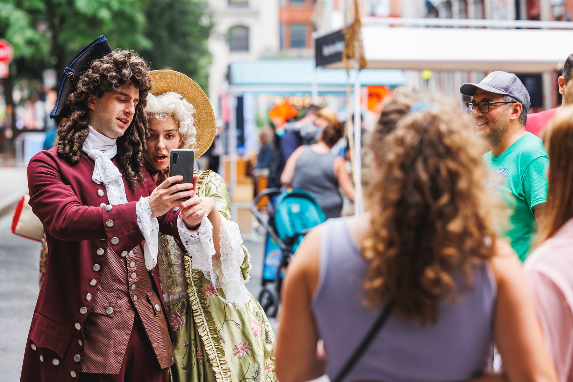 Marché public dans l’ambiance du 18e siècle - POINTE-À-CALLIÈRE