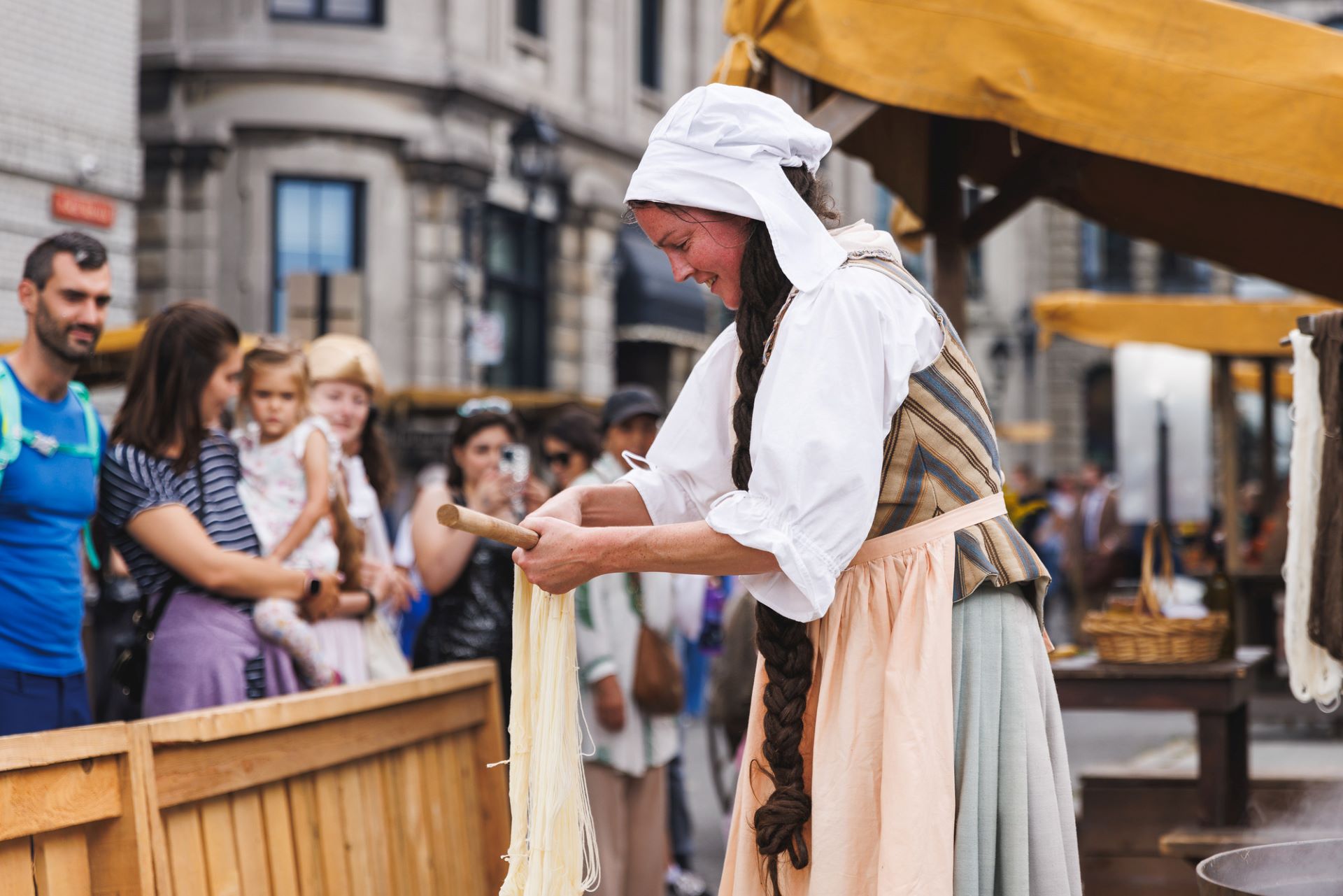 Marché public dans l’ambiance du 18e siècle - POINTE-À-CALLIÈRE